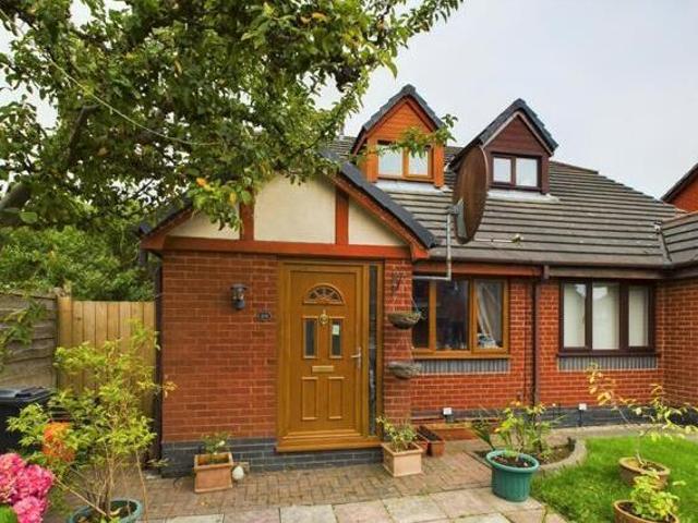 2 Bedroom Semi detached House For Sale In Great Lever, Bolton