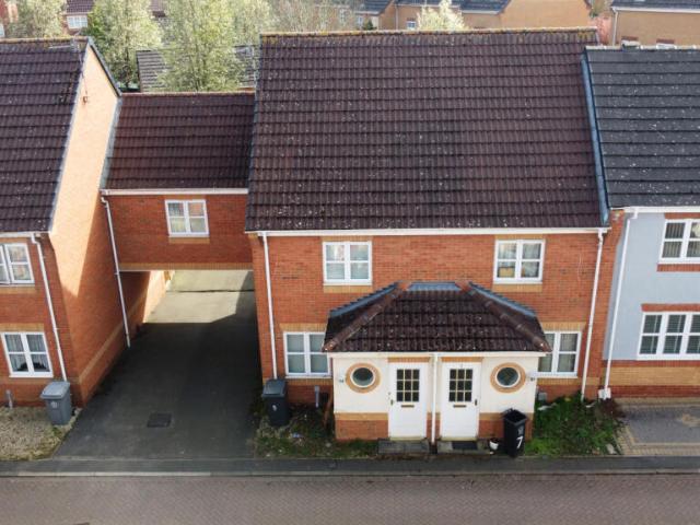 2 bedroom semi detached house for sale in Guestwick Green, Hamilton, Leicester, LE5