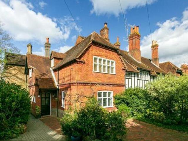 2 Bedroom Semi detached House For Sale In Guildford