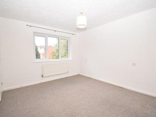 2 bedroom semi detached house for sale in Guinevere Way, Chantry Fields, Exeter, EX4