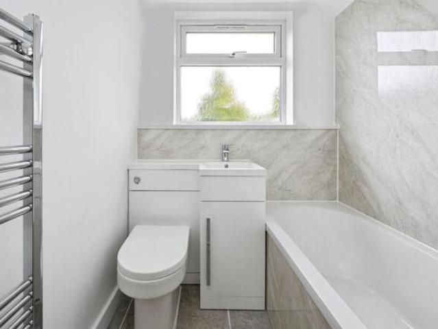 2 bedroom semi detached house for sale in Hamilton Road, Willesborough, Ashford, TN24