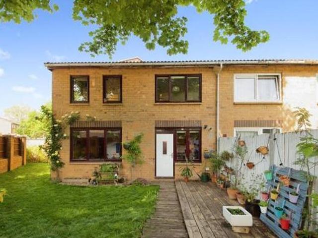 2 Bedroom Semi detached House For Sale In Hackney