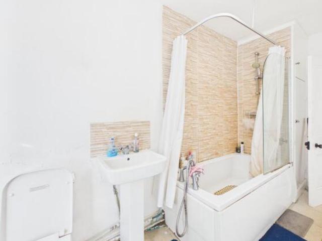 2 bedroom semi detached house for sale in Haddenham Road, Braunstone, LE3