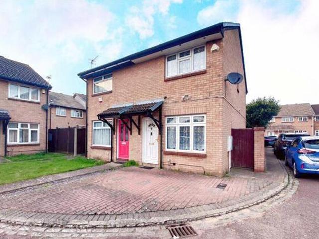 2 Bedroom Semi detached House For Sale In Hayes, Greater London