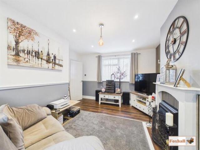 2 bedroom semi detached house for sale in Henry Road, Ipswich, IP3