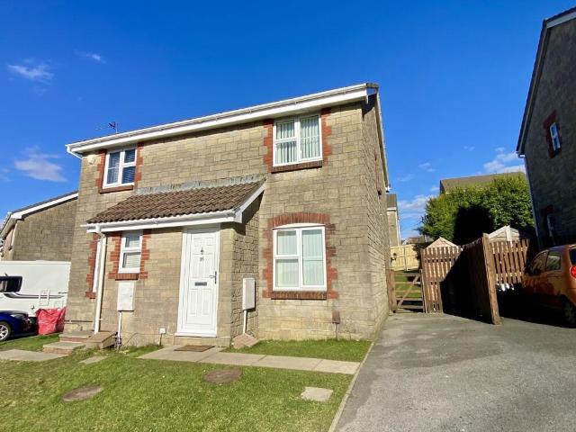 2 bedroom semi detached house for sale in Heol Waun Wen, Llangyfelach, Swansea, City And County of Swansea. SA6