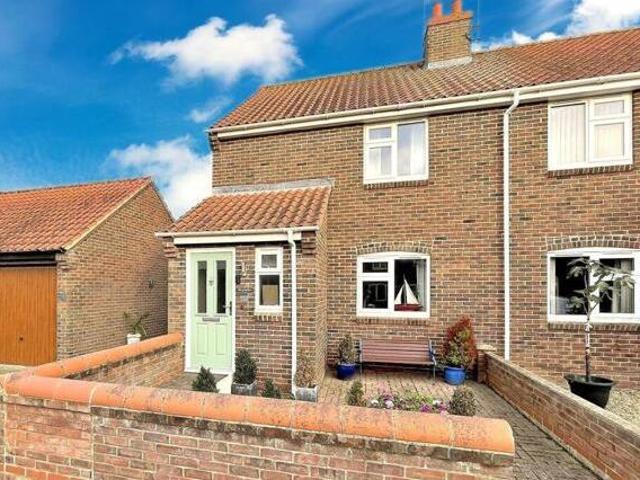 2 Bedroom Semi detached House For Sale In Heacham