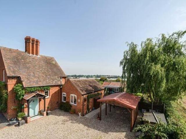 2 Bedroom Semi detached House For Sale In Herefordshire