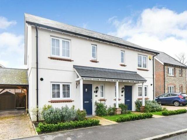 2 Bedroom Semi detached House For Sale In Hook, Hampshire
