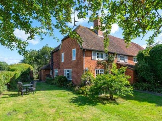 2 Bedroom Semi detached House For Sale In Hook, Hampshire
