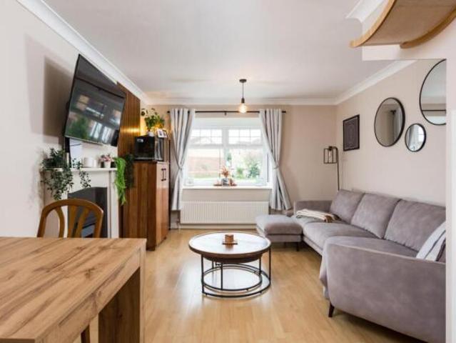 2 bedroom semi detached house for sale in Holyrood Drive, York, YO30