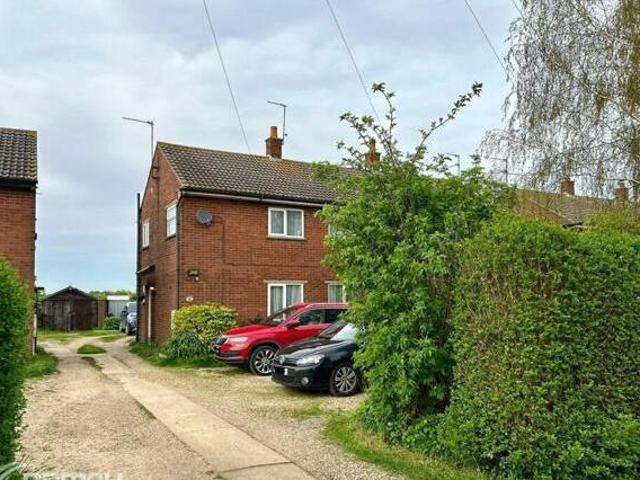 2 Bedroom Semi detached House For Sale In Holbeach, Spalding
