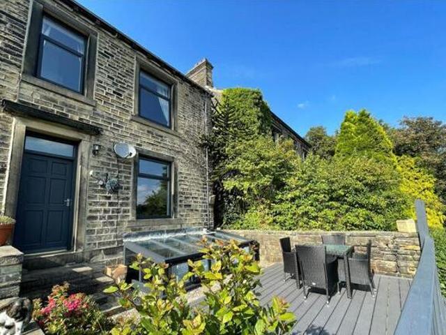 2 Bedroom Semi detached House For Sale In Huddersfield, West Yorkshire
