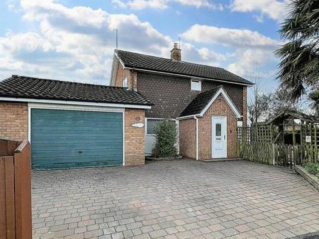 2 Bedroom Semi detached House For Sale In Hythe