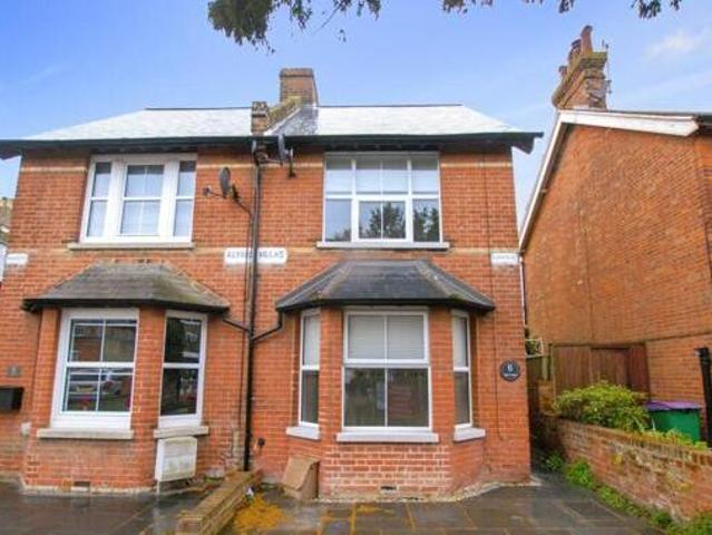 2 Bedroom Semi detached House For Sale In Hythe