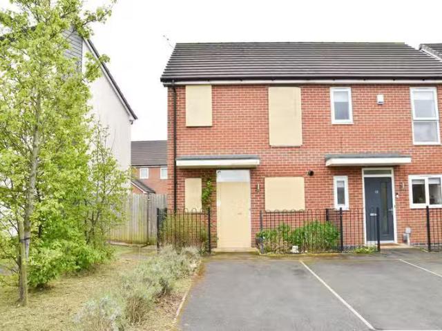 2 bedroom semi detached house for sale in James Grundy Avenue.