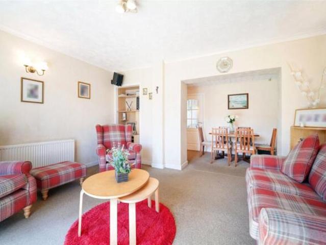 2 bedroom semi detached house for sale in Kenmure Gardens, Bishopbriggs, Glasgow, East Dunbartonshire, G64