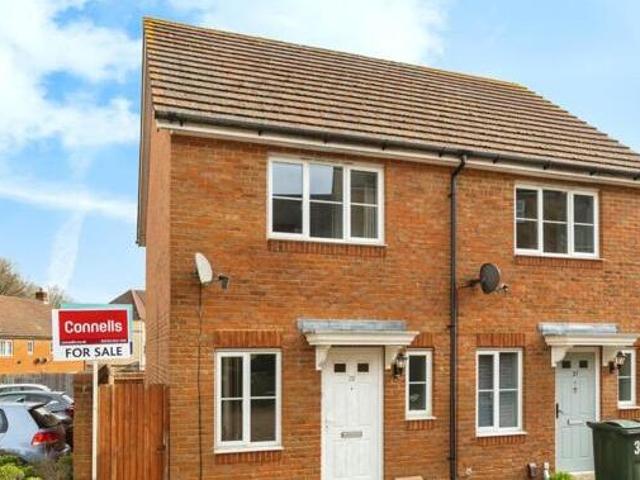 2 Bedroom Semi detached House For Sale In Kingsnorth