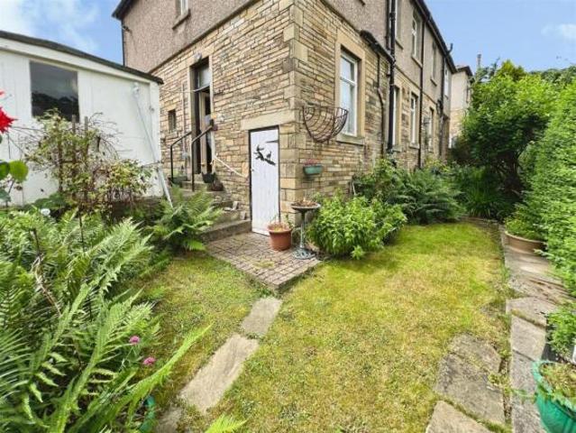 2 bedroom semi detached house for sale in Kingston Road, Bradford, BD10 8PD, BD10