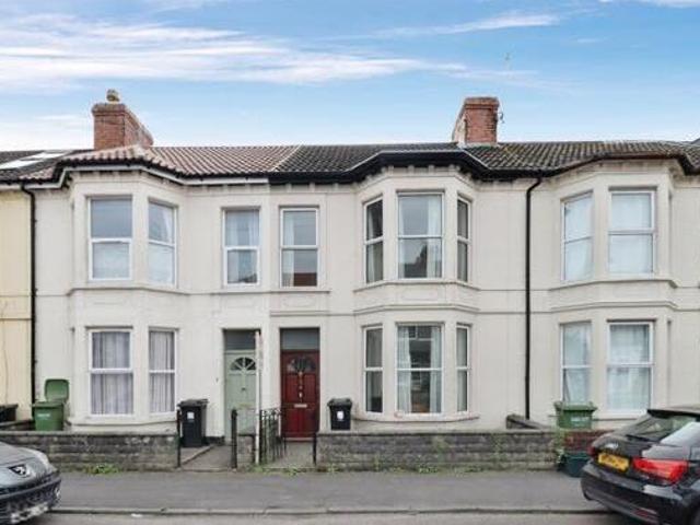 2 Bedroom Semi detached House For Sale In Kingswood