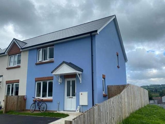 2 Bedroom Semi detached House For Sale In Lampeter