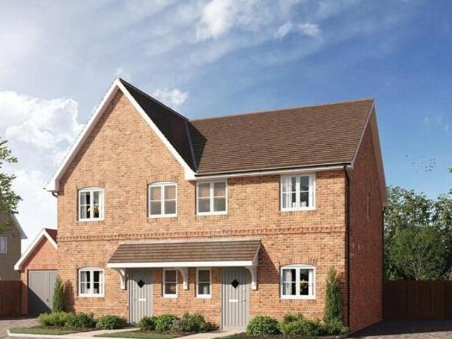 2 Bedroom Semi detached House For Sale In Lady Grove, Didcot