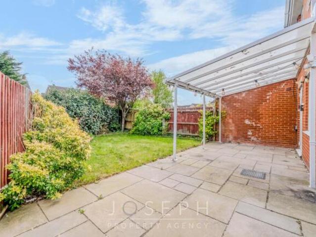 2 bedroom semi detached house for sale in Lagonda Drive, Ipswich, IP1