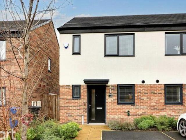 2 Bedroom Semi detached House For Sale In Lakeside