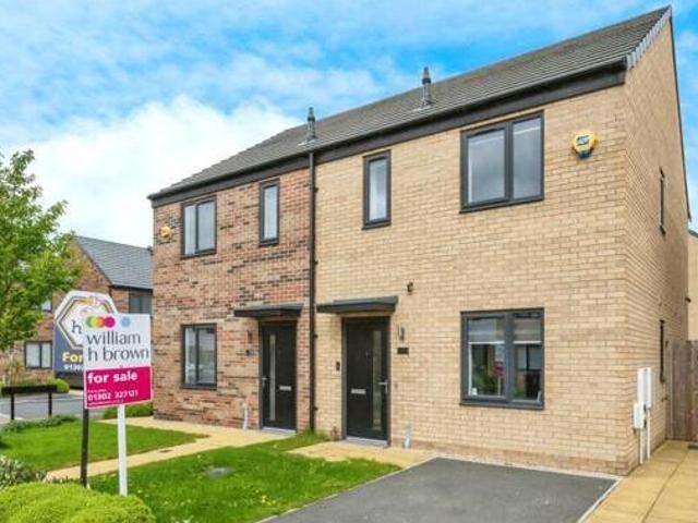 2 Bedroom Semi detached House For Sale In Lakeside