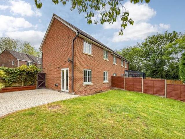 2 bedroom semi detached house for sale in Lavender Crescent, St. Albans, Hertfordshire, AL3