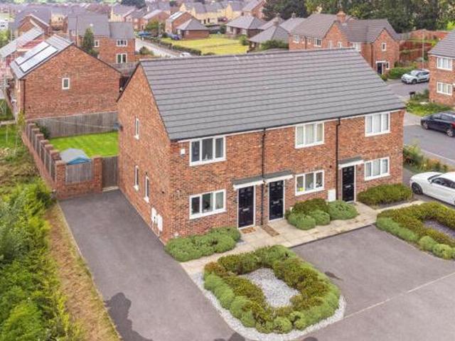 2 Bedroom Semi detached House For Sale In Leeds
