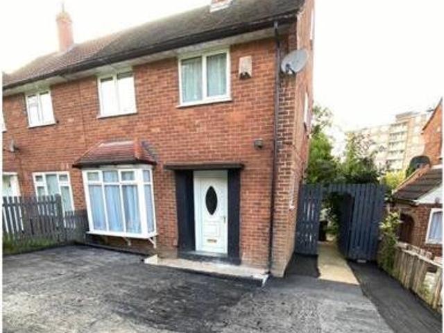 2 Bedroom Semi detached House For Sale In Leeds