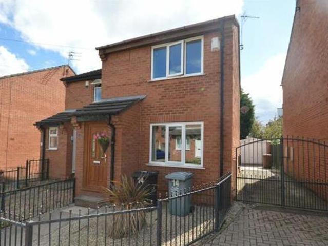 2 Bedroom Semi detached House For Sale In Leeds