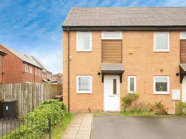2 Bedroom Semi detached House For Sale In Leeds, West Yorkshire