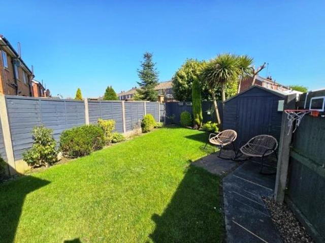 2 bedroom semi detached house for sale in Lees Park Avenue, Droylsden, M43