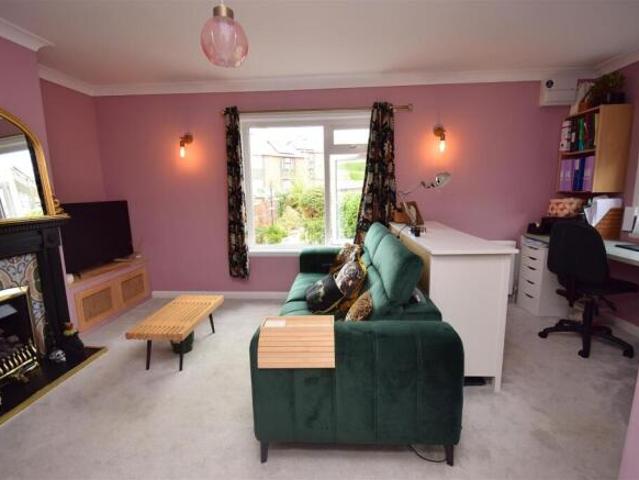 2 bedroom semi detached house for sale in Lethbridge Road, Exeter, EX2