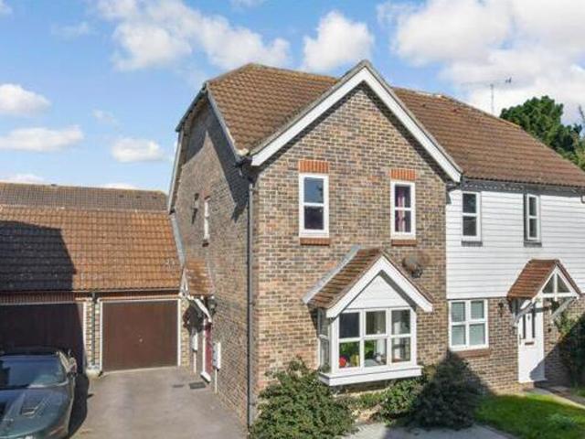 2 Bedroom Semi detached House For Sale In Littlehampton