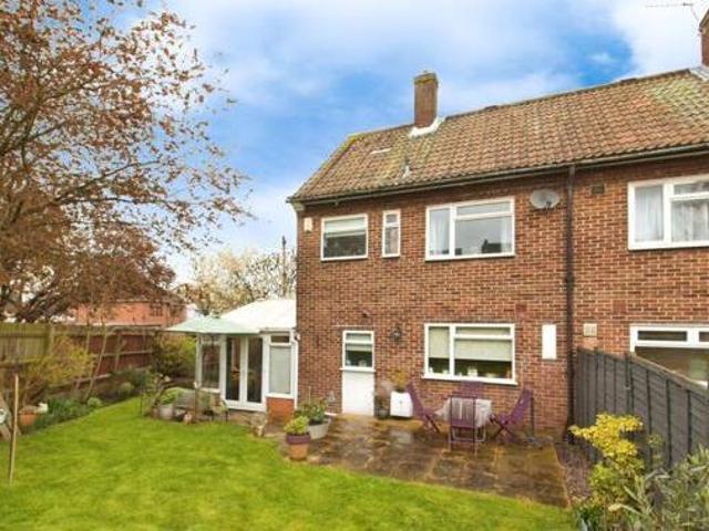 2 Bedroom Semi detached House For Sale In London