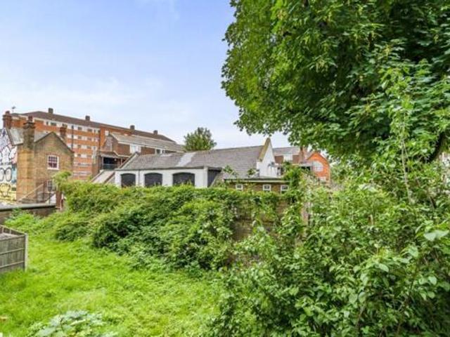 2 Bedroom Semi detached House For Sale In London, Greater London