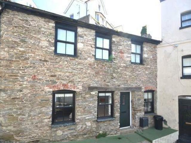 2 Bedroom Semi detached House For Sale In Looe
