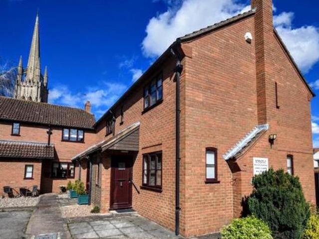 2 Bedroom Semi detached House For Sale In Louth