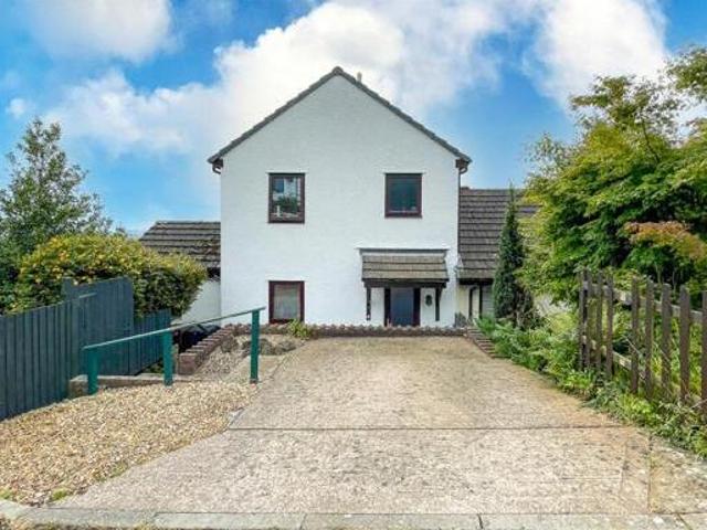 2 Bedroom Semi detached House For Sale In Llandudno, Conwy