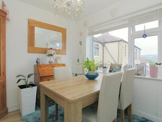 2 bedroom semi detached house for sale in Lynden Avenue, Shipley, BD18