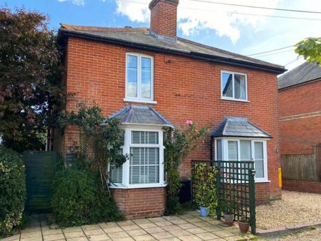 2 Bedroom Semi detached House For Sale In Lyndhurst