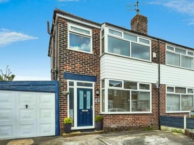 2 Bedroom Semi detached House For Sale In Manchester, Greater Manchester