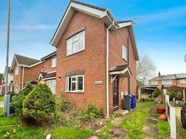 2 Bedroom Semi detached House For Sale In Manchester, Greater Manchester