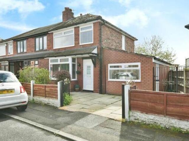 2 Bedroom Semi detached House For Sale In Manchester, Greater Manchester
