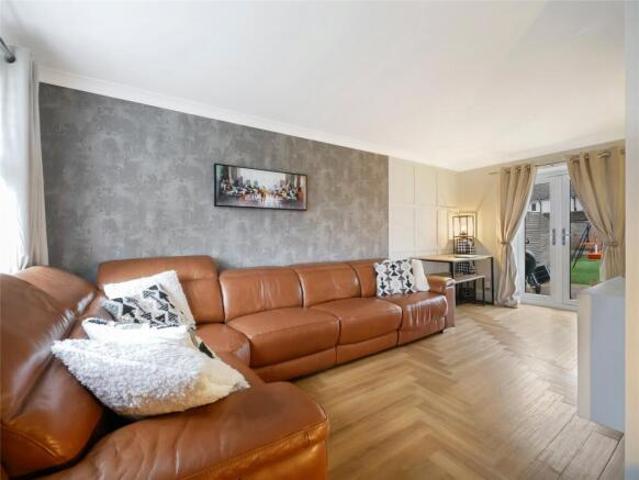2 bedroom semi detached house for sale in Mallaig Place, Glasgow, City, G51