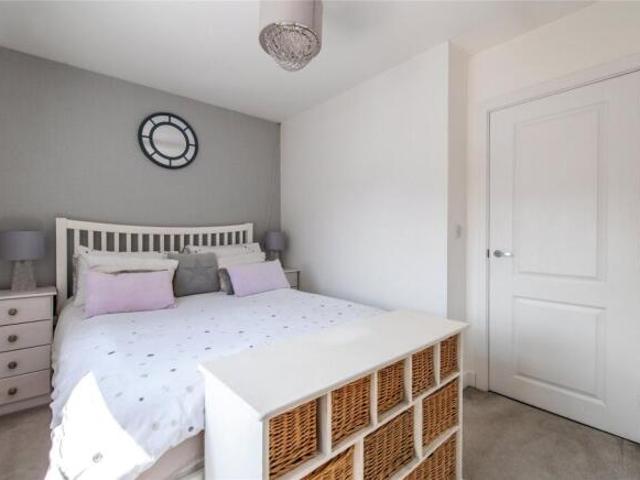 2 bedroom semi detached house for sale in Mallet Avenue, Maidstone, Kent, ME15