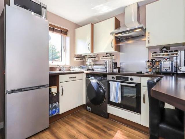 2 bedroom semi detached house for sale in Malling Gardens, Ettingshall, Wolverhampton, WV2